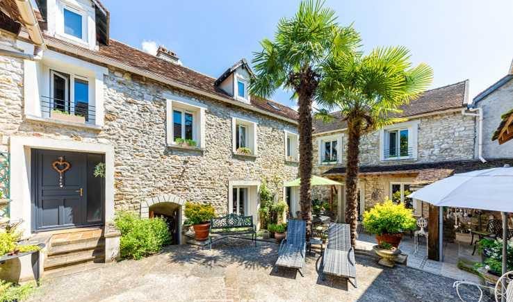Houses, Properties and Real Estate for sale in France