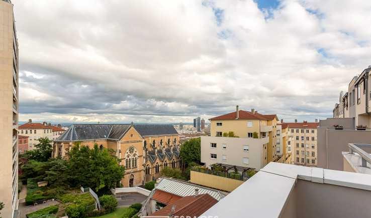 Real Estate and Properties for sale in Lyon | Page 1