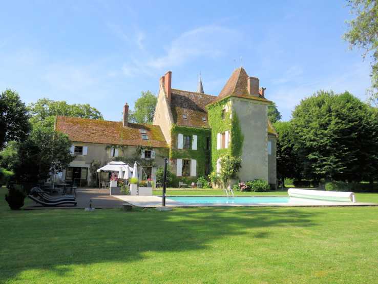 Explore our French Chateaux and Estates for Sale