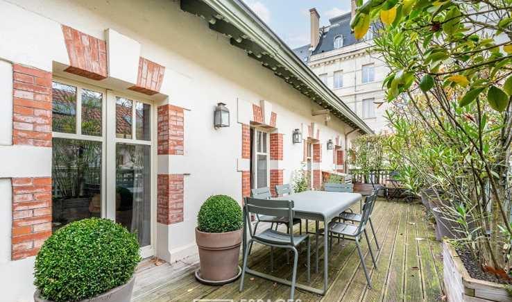 Real Estate and Houses for sale in Lyon | Page 1