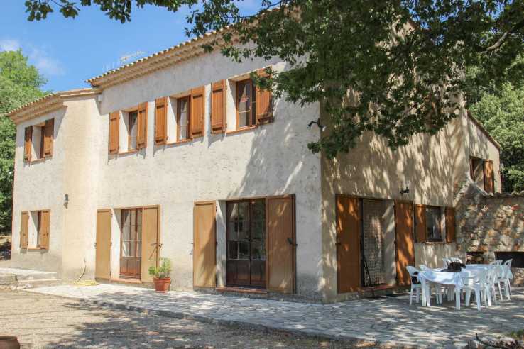 Stone Houses & Country Homes for Sale in France