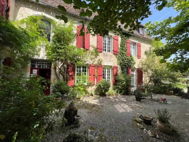 Properties, Character Houses & Real Estate for Sale in France