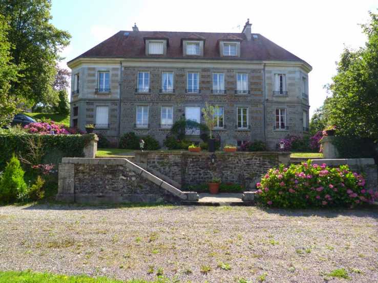 Castles, Chateaux & Estates for Sale in France | My-French-House.com