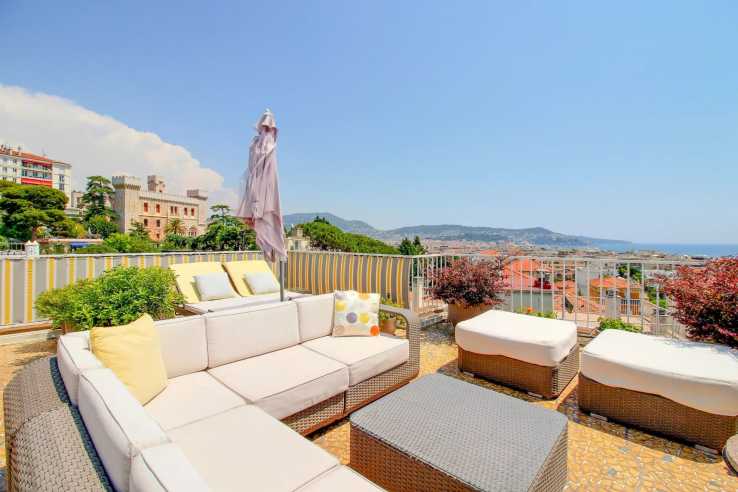Modern villas, Apartments, Properties & Real Estate for sale in Nice