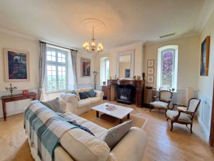 Castles, Chateaux & Estates for Sale in France | My-French-House.com