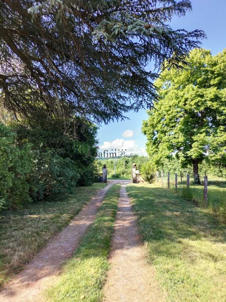 Castles, Chateaux & Estates for Sale in France | My-French-House.com