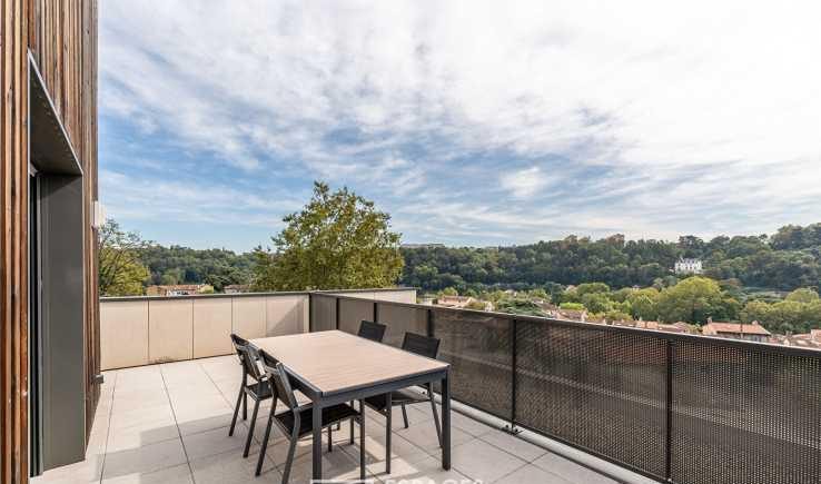 Real Estate and Properties for sale in Lyon | Page 1